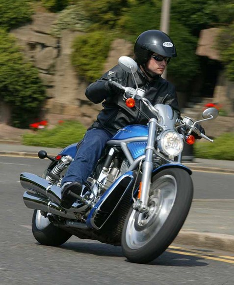 HARLEY-DAVIDSON V-ROD (2001-2008) Review, Specs & Prices