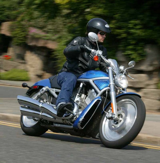 HARLEY-DAVIDSON V-ROD (2001-2008) Review, Specs & Prices