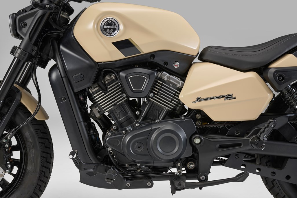 Benelli launch V-twin Leoncino Bobber 400 cruiser for 2025
