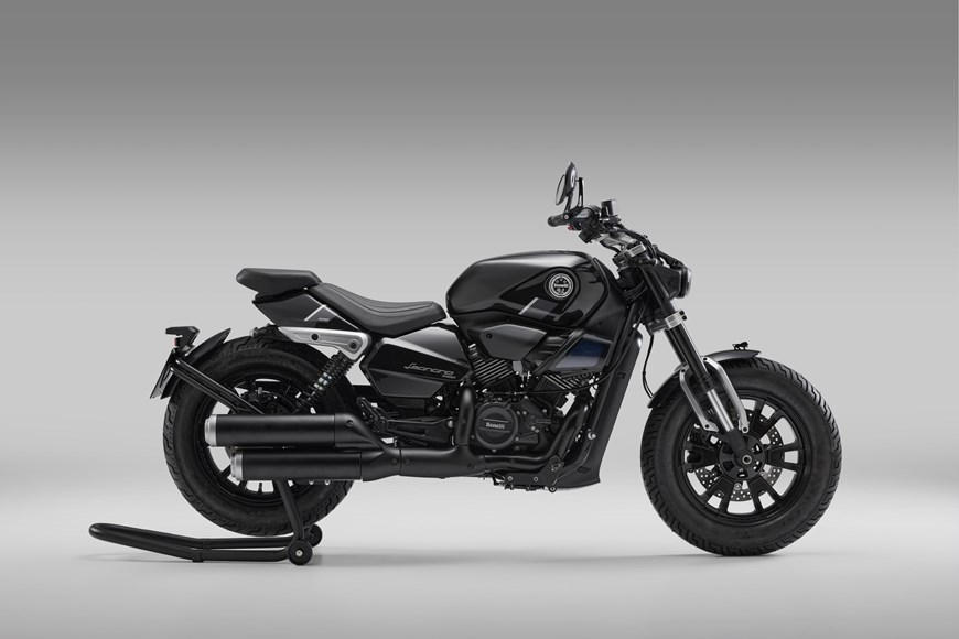 Benelli launch V-twin Leoncino Bobber 400 cruiser for 2025