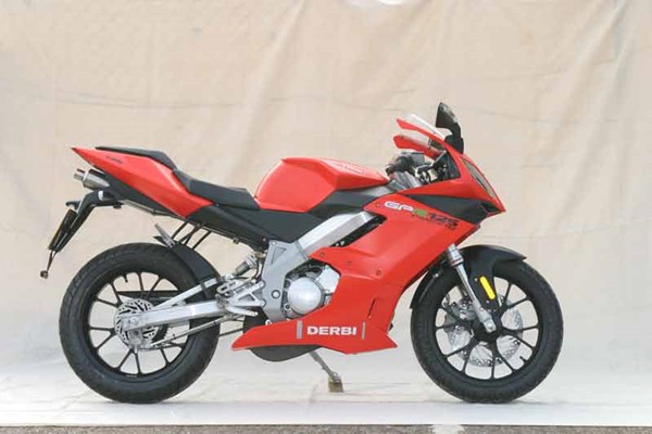 DERBI GPR125 (2005-2009) Review | Speed, Specs & Prices