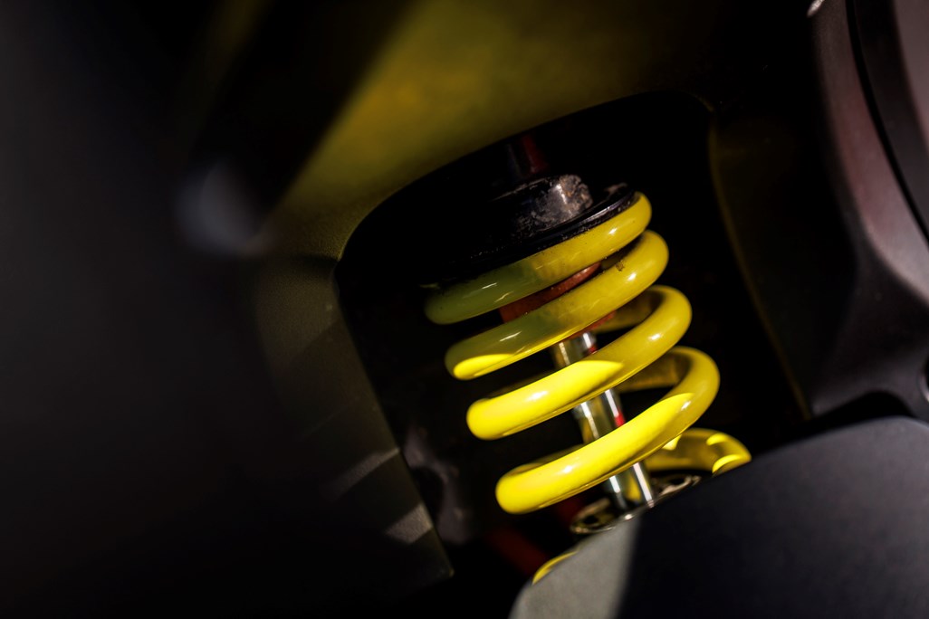 2024-on Naxeon IAM Pro Review: A striking silhouette