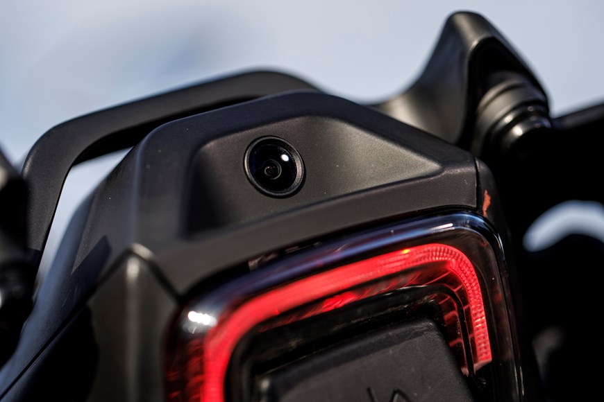 2024-on Naxeon IAM Pro Review: A striking silhouette