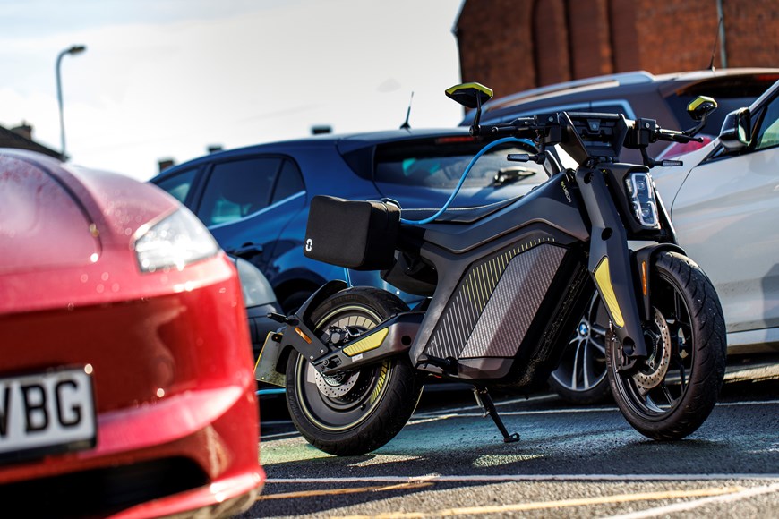 2024-on Naxeon IAM Pro Review: A striking silhouette