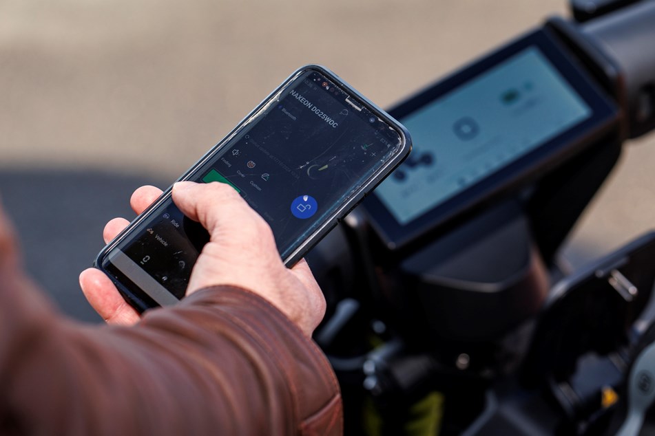 2024-on Naxeon IAM Pro Review: A striking silhouette