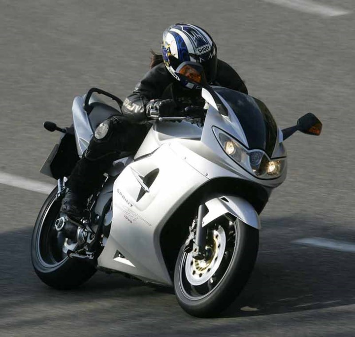 Triumph Sprint ST 1050 (2005-2011) Review