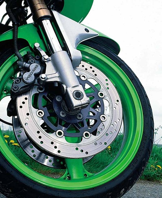 Kawasaki ZXR400 (1995-1998) Review | Specs & Prices