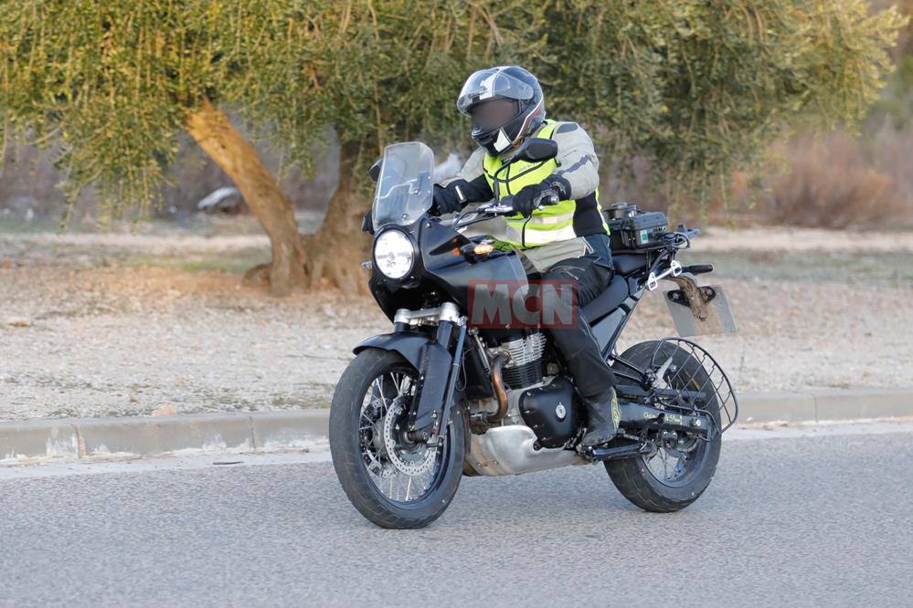 Royal Enfield Himalayan 650 twin spotted in tested