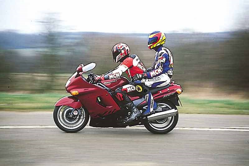 KAWASAKI ZZR1100 (1990-1997) Review | Specs & Prices