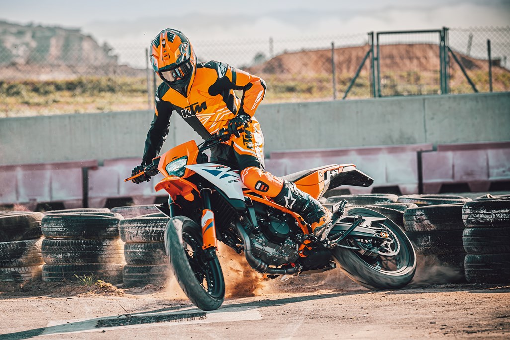 KTM launch single-cylinder 390 SMC R and 125 SMC R for 2025