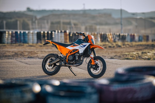 KTM launch single-cylinder 390 SMC R and 125 SMC R for 2025