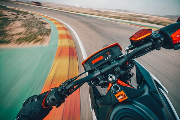 KTM launch single-cylinder 390 SMC R and 125 SMC R for 2025