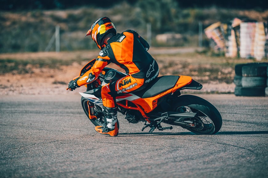 KTM launch single-cylinder 390 SMC R and 125 SMC R for 2025