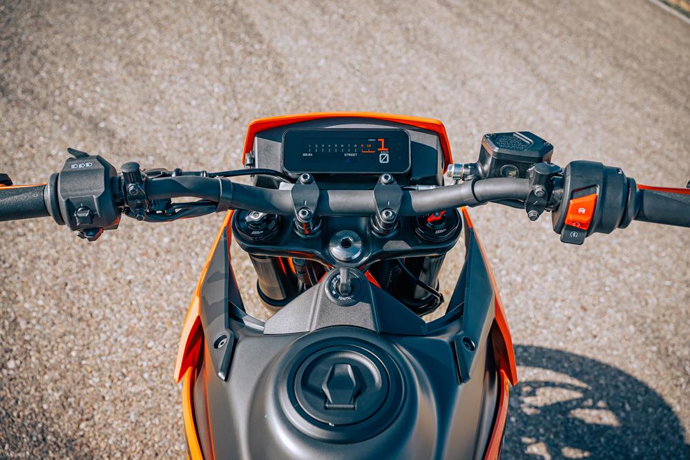 KTM launch single-cylinder 390 SMC R and 125 SMC R for 2025