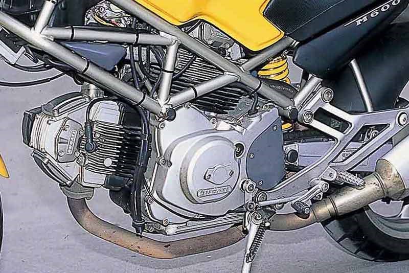 DUCATI MONSTER 600 (1993-2001) Review, Specs & Prices