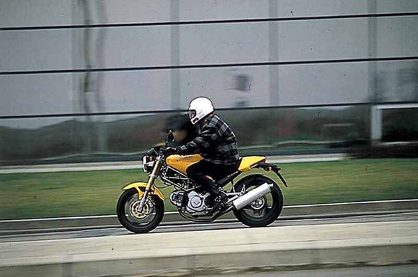 DUCATI MONSTER 600 (1993-2001) Review, Specs & Prices