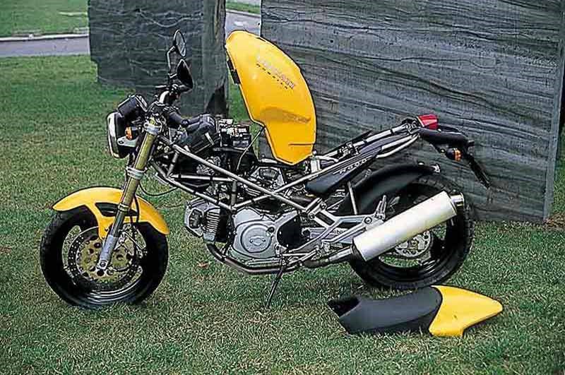 DUCATI MONSTER 600 (1993-2001) Review, Specs & Prices