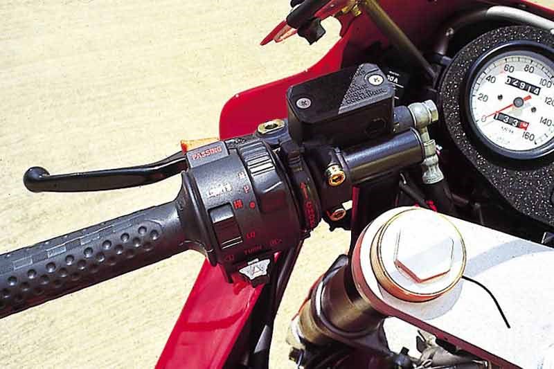 DUCATI 600SS (1993-1999) Review | Speed, Specs & Prices