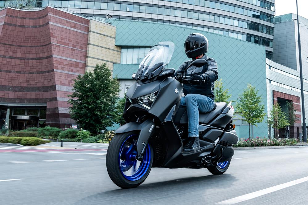 Yamaha XMAX 125 and 300 scooters given tech-heavy update