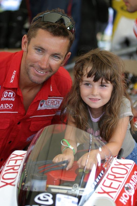 Bayliss makes time for young fan