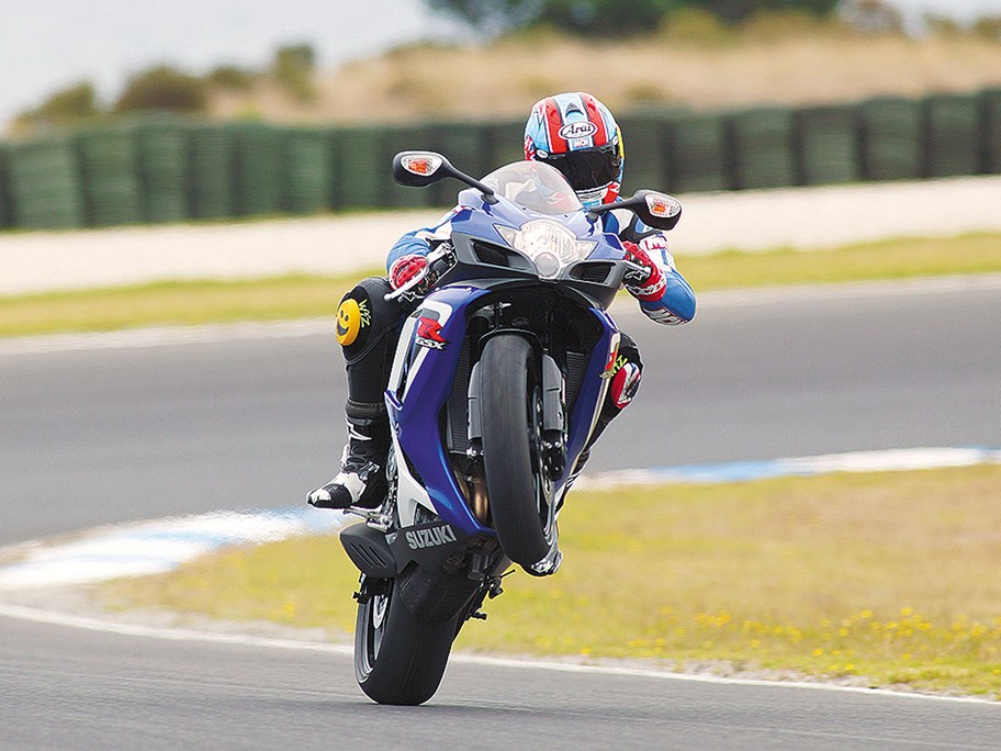 2006-2007 SUZUKI GSX-R750 review: still hits the spot today!