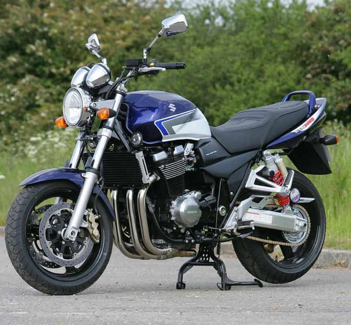 Suzuki GSX 1400 (2001-2006) Review | Speed, Specs & Prices