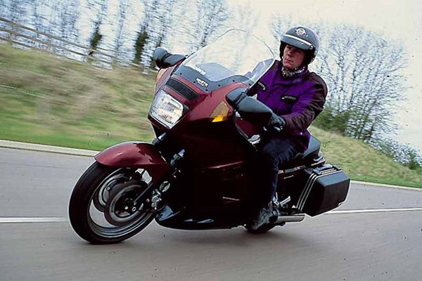 KAWASAKI GTR1000 (1986-1999) Review | Specs & Prices