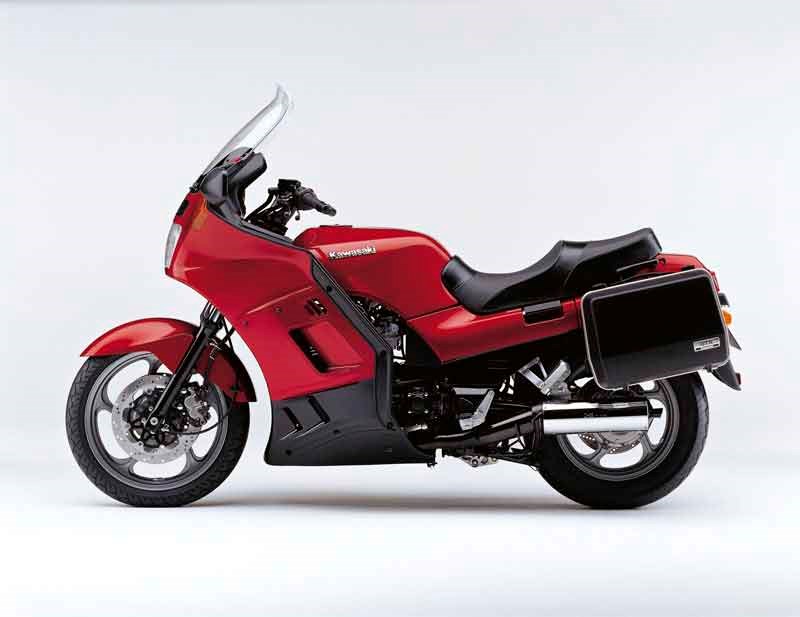 KAWASAKI GTR1000 (1986-1999) Review | Specs & Prices