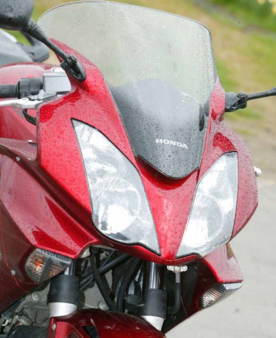 2001-2012 HONDA VFR800 VTEC Review: Specs and Prices