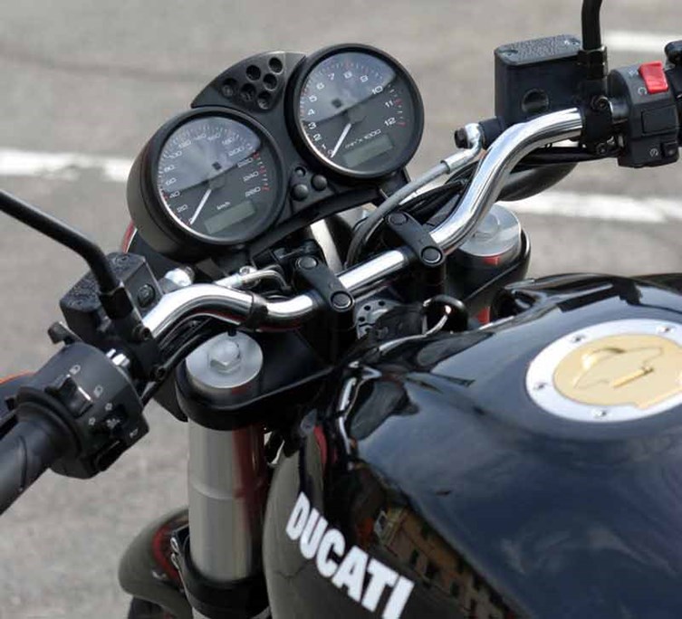 DUCATI MONSTER 695 (2006-2008) Review, Specs & Prices