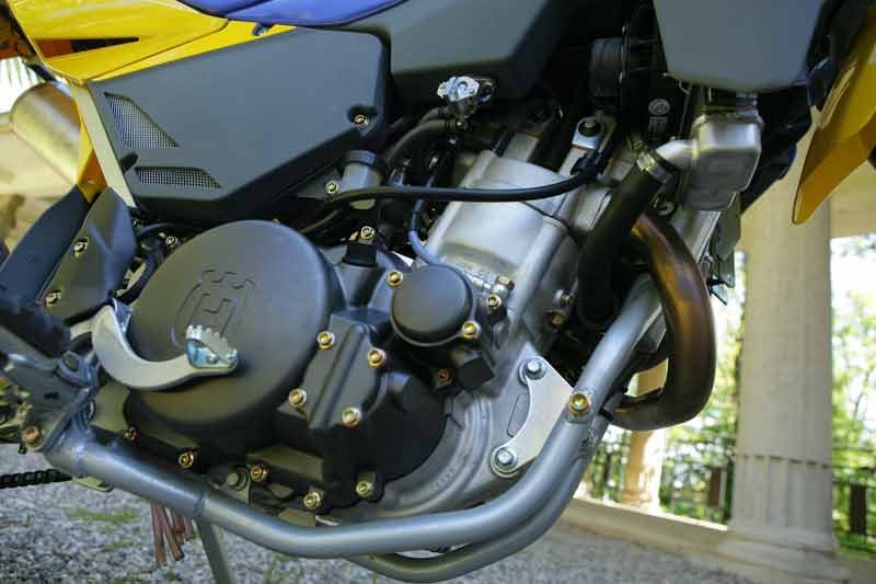 HUSQVARNA SM610 (2005-on) Review | Speed, Specs & Prices