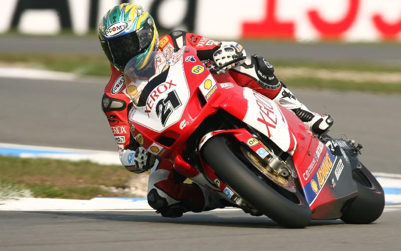 Bayliss fastest despite injuries | MCN