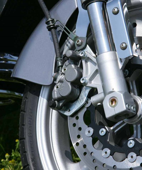 HYOSUNG GV650 AQUILA (2006-on) Review, Specs & Prices