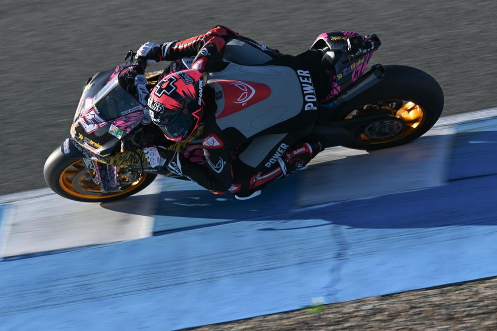 Italian made racing suit achieves AAA rating without leather