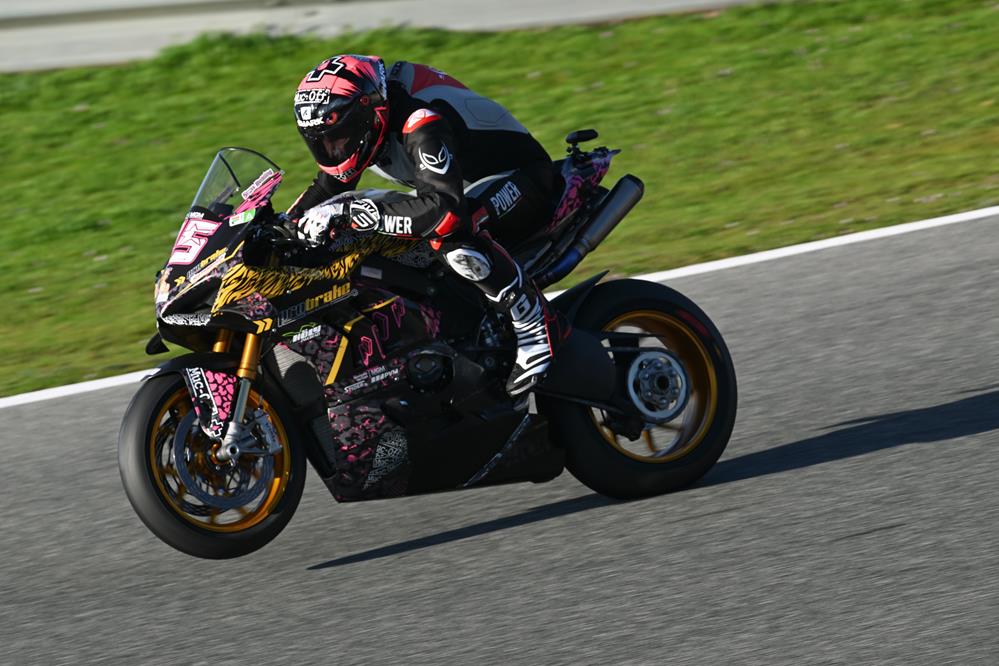 Italian made racing suit achieves AAA rating without leather