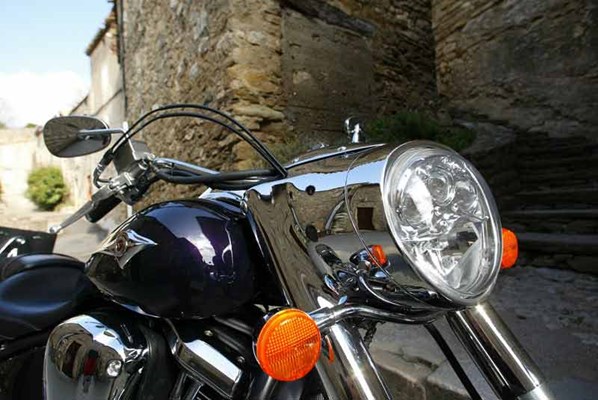 KAWASAKI VN2000 (2004-on) Review | Speed, Specs & Prices