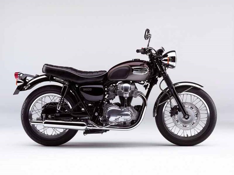 Kawasaki W650 (1999-2006) Review | Speed, Specs & Prices