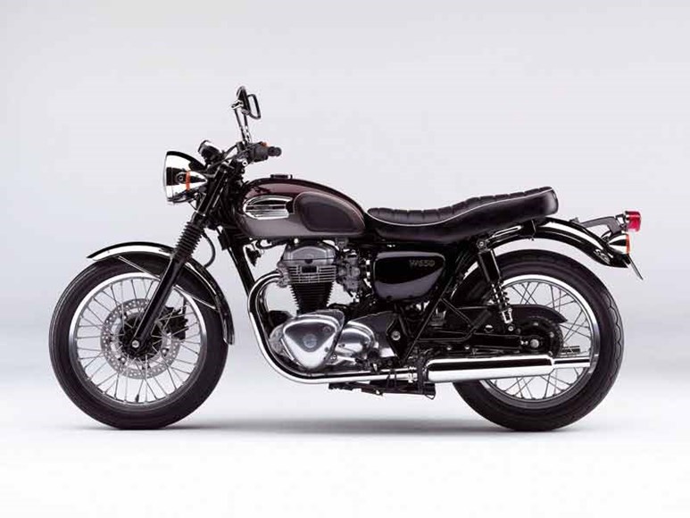 Kawasaki W650 (1999-2006) Review | Speed, Specs & Prices