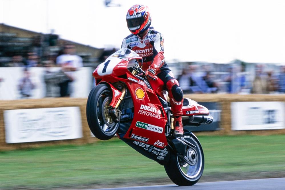 Four-time WSBK champ Carl Fogarty honoured at Goodwood FoS