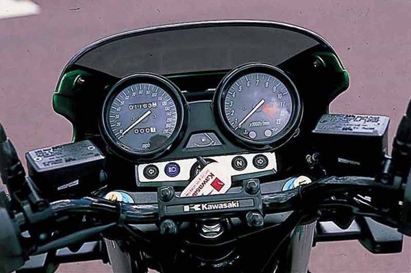 KAWASAKI ZRX1200 (2001-2007) Review| Specs & Prices