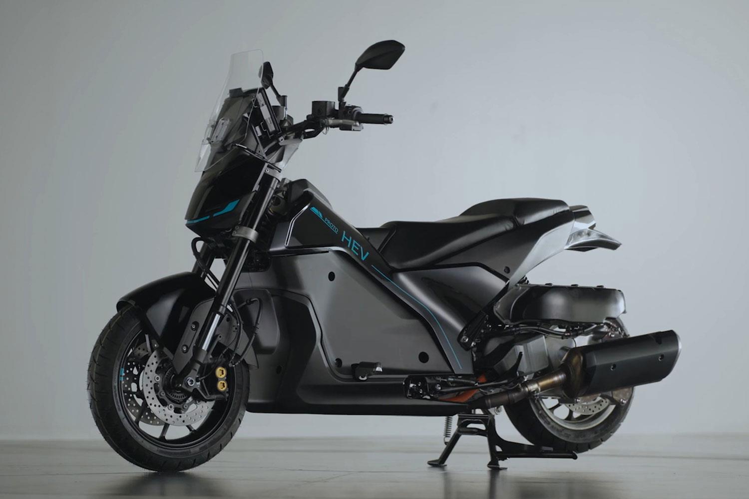 Yamaha’s prototype hybrid motorcycle has three motors!