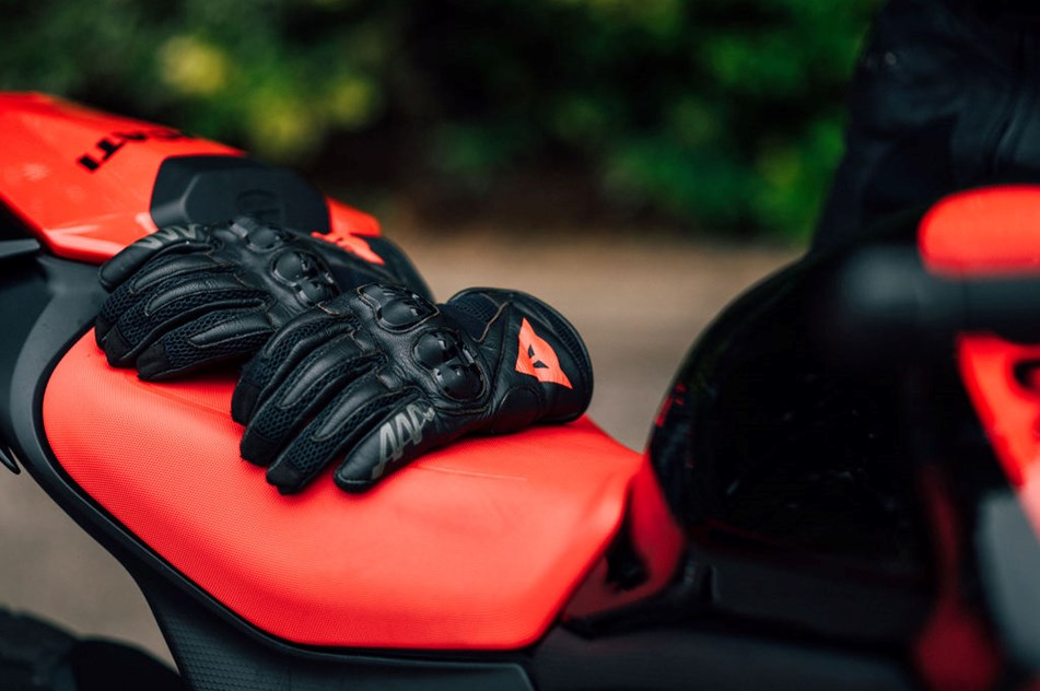 Here are six top tips from a riding expert at IAM RoadSmart and RiDE ...