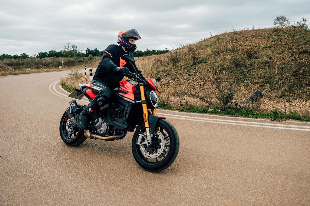 Here are six top tips from a riding expert at IAM RoadSmart and RiDE ...