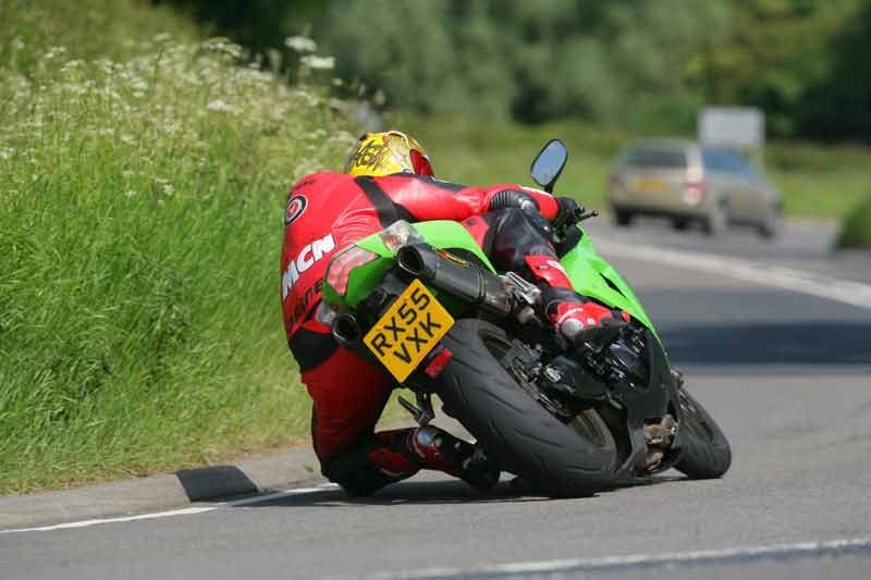 KAWASAKI ZX-10R (2006-2007) Review | Specs & Prices