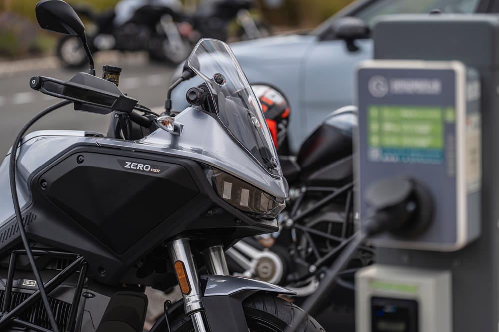 Electric industry welcomes £500 plug-in grant extension