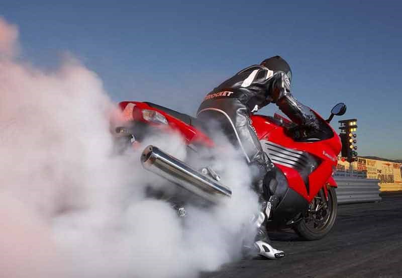 KAWASAKI ZZR1400 (2006-2012) Review | Specs & Prices