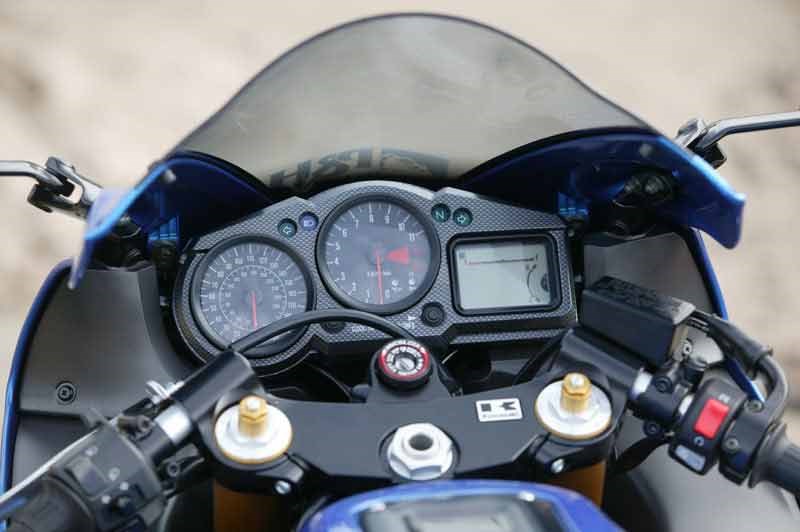 KAWASAKI ZX-12R (2000-2006) Review | Specs & Prices