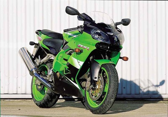 Kawasaki ZX9R (1994-2002) Review | Speed, Specs & Prices