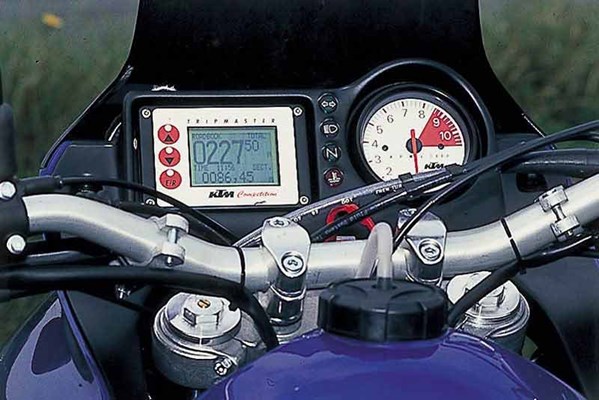 KTM 640 ADVENTURE (1997-2007) Review | Specs & Prices