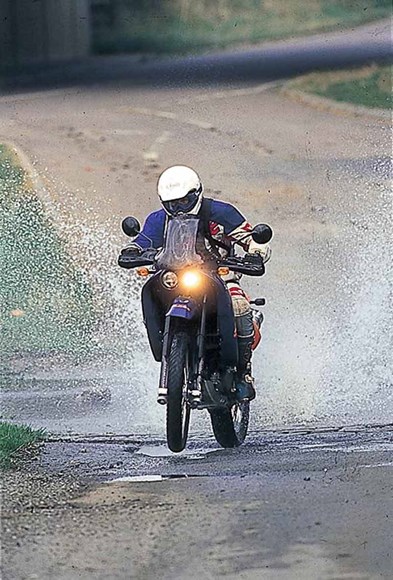 KTM 640 ADVENTURE (1997-2007) Review | Specs & Prices